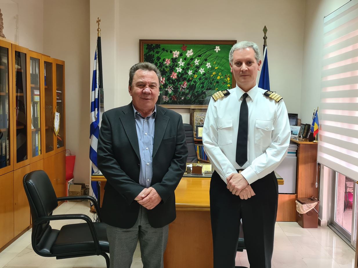 Εθιμοτυπική Επίσκεψη του Νέου Διοικητή της ΑΕΝ Ασπροπύργου στον Δήμαρχο ...